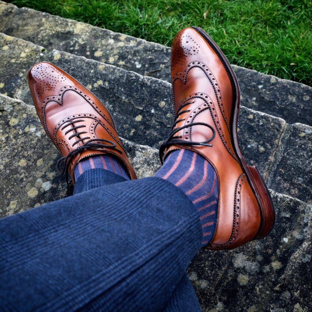 ATTRACTIVE MENS NAVY BLUE SOCKS – SHADOW STRIPED COTTON SOCKS – OVER ...